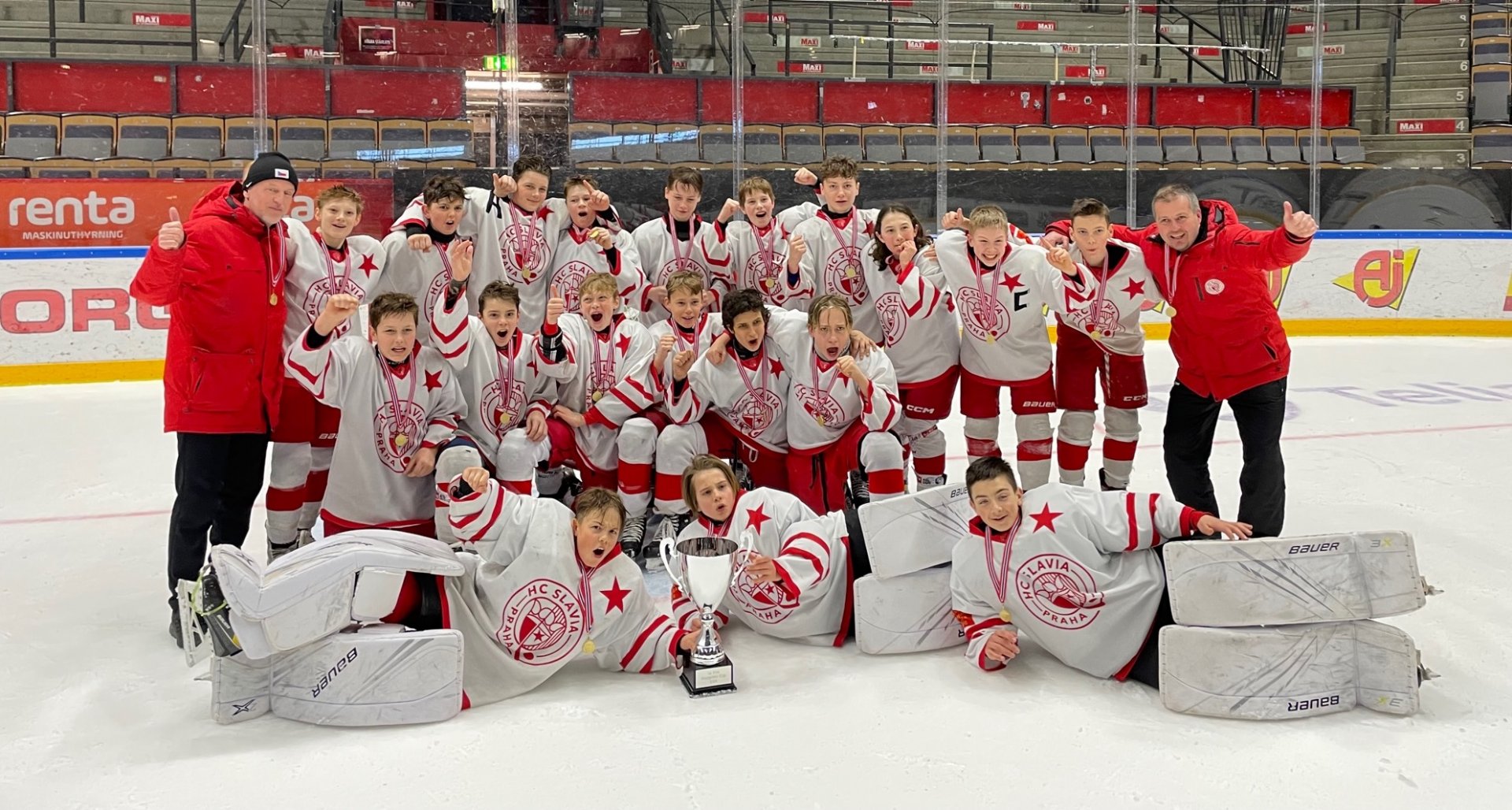 HC Slavia Praha | Sedmáci vezou z turnaje v Linköpingu zlaté medaile