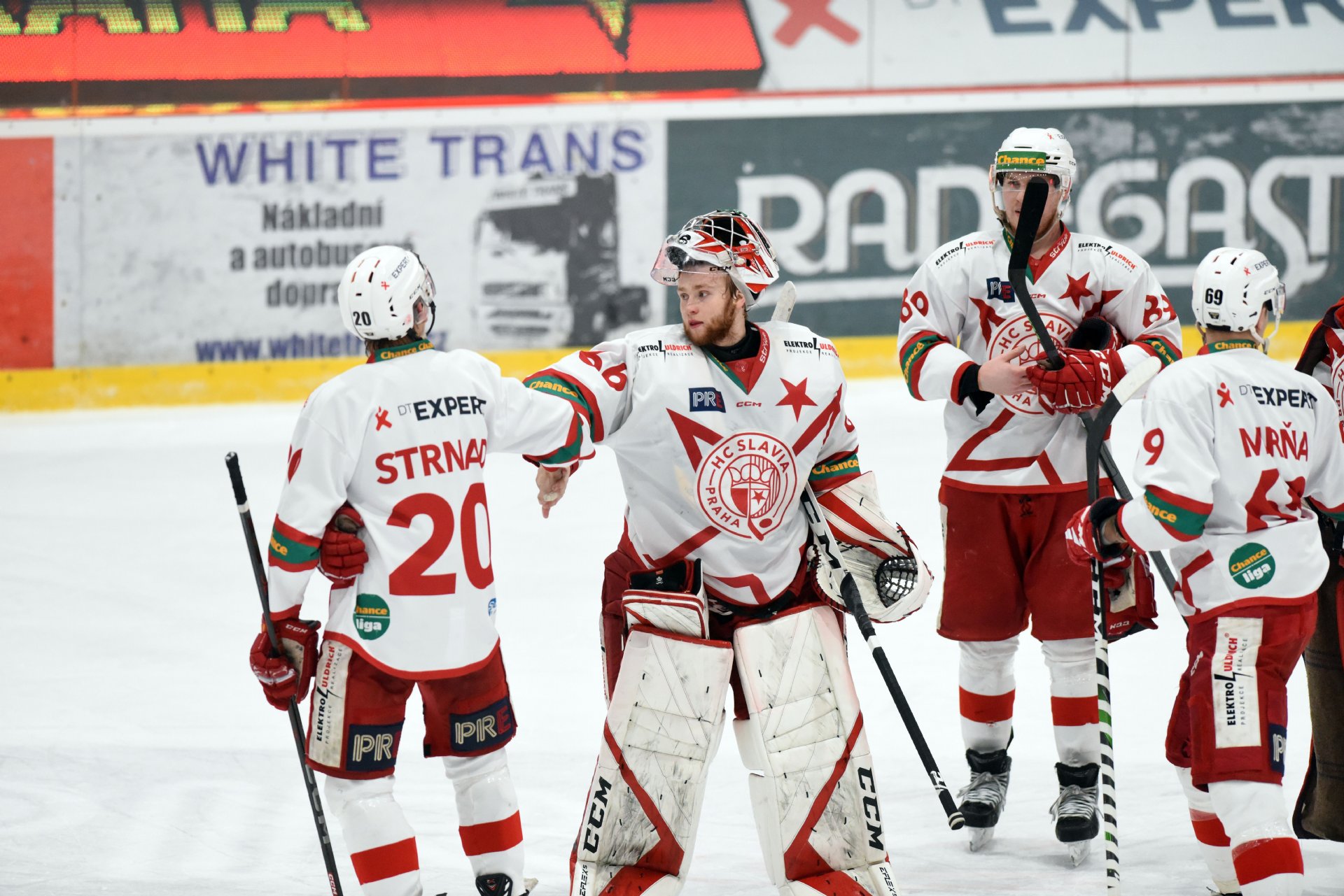 HC Slavia Praha | Reportáž ze zápasu: Jihlava - Slavia 4:2 | Slavia si ...