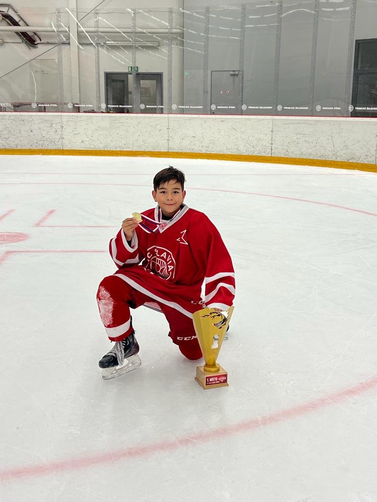 HC Slavia Praha | Představujeme nejlepší mládežníky za měsíc listopad